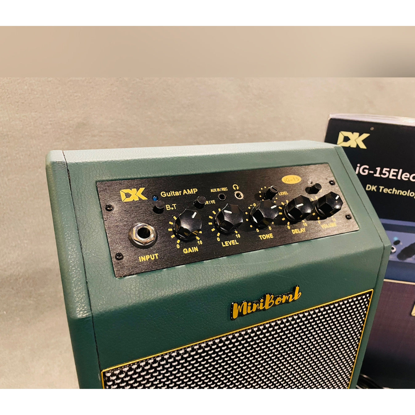 Amplifier DK Mini Bomb IG-15, Combo 15W – Việt Music